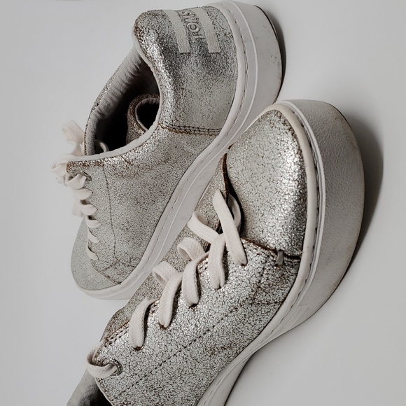 Toms | Shoes | Toms Lennox Metallic Silver Leather Lace Up Sneakers 55 ...